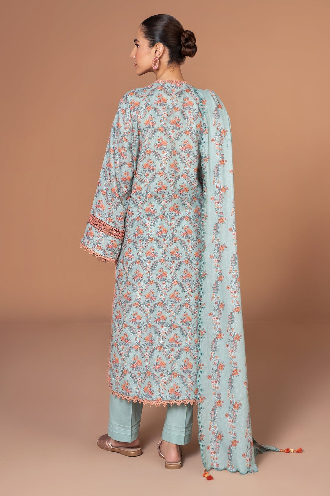Kayseria Clothing – Elegant Lawn, Luxury Pret & Festive Wear – Maria Faisal